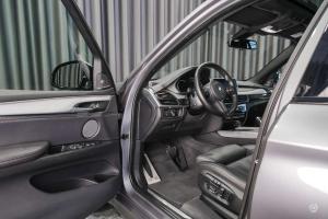 Grey BMW X5 2018 in Marijampole, with an engine capacity of 2.99 L and mileage of 244 thousand km for 24850 €, photo 23 on AUTOMOTO.COM.LV