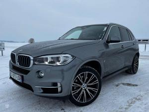 Grey BMW X5 2018 in Raseiniai, with an engine capacity of 2.00 L and mileage of 95 thousand km for 21950 €, photo 3 on AUTOMOTO.COM.LV