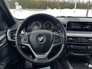Grey BMW X5 2018 in Raseiniai, with an engine capacity of 2.00 L and mileage of 95 thousand km for 21950 €, photo 13 on AUTOMOTO.COM.LV