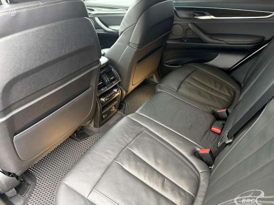 Grey BMW X5 2018 in Klaipeda, with an engine capacity of 2.98 L and mileage of 70 thousand km for 26900 €, photo 19 on AUTOMOTO.COM.LV