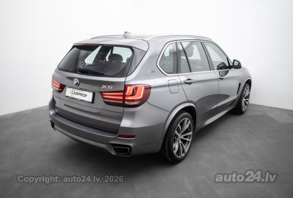 Grey BMW X5 2018 in Tallinn, with an engine capacity of 2.00 L and mileage of 102 thousand km for 25999 €, photo 4 on AUTOMOTO.COM.LV