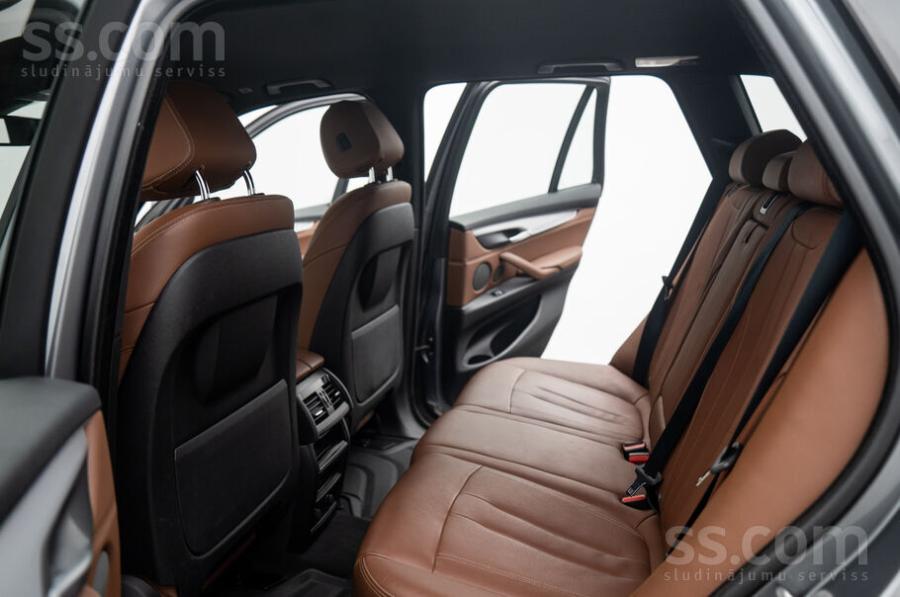 Pelēks BMW X5 2018 Tallina, ar dzinēja tilpumu 2.00 L un nobraukumu 102 tūkst. km par 24499 €, foto 9 vietnē AUTOMOTO.COM.LV