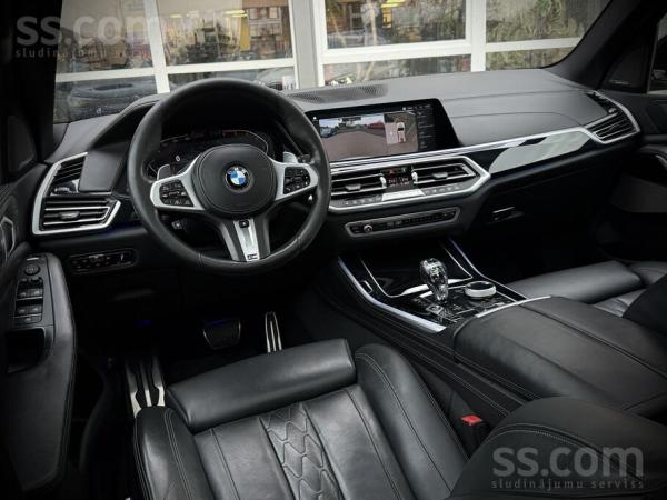 Grey BMW X5 2018 in Tukums, with an engine capacity of 3.00 L and mileage of 199 thousand km for 40990 €, photo 5 on AUTOMOTO.COM.LV