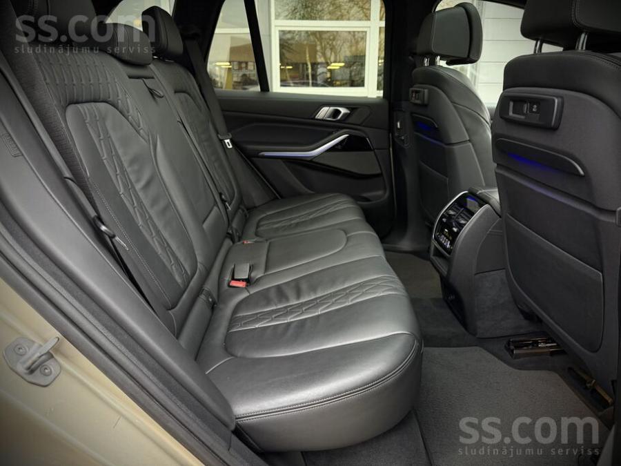 Grey BMW X5 2018 in Tukums, with an engine capacity of 3.00 L and mileage of 199 thousand km for 38999 €, photo 11 on AUTOMOTO.COM.LV
