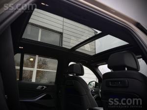 Grey BMW X5 2018 in Tukums, with an engine capacity of 3.00 L and mileage of 199 thousand km for 38999 €, photo 12 on AUTOMOTO.COM.LV