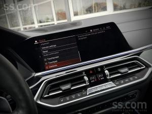 Grey BMW X5 2018 in Tukums, with an engine capacity of 3.00 L and mileage of 199 thousand km for 38999 €, photo 26 on AUTOMOTO.COM.LV