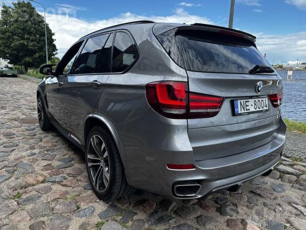 Grey BMW X5 2018 in Riga, with an engine capacity of 3.00 L and mileage of 112 thousand km for 27700 €, photo 5 on AUTOMOTO.COM.LV