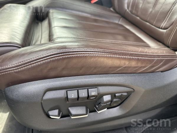 Grey BMW X5 2018 in Riga, with an engine capacity of 3.00 L and mileage of 112 thousand km for 27700 €, photo 7 on AUTOMOTO.COM.LV