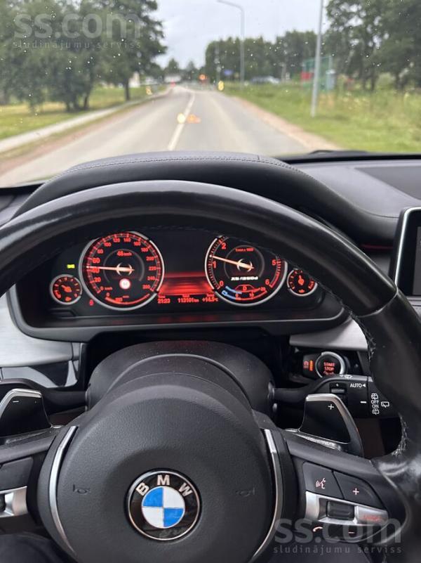 Grey BMW X5 2018 in Riga, with an engine capacity of 3.00 L and mileage of 112 thousand km for 27700 €, photo 9 on AUTOMOTO.COM.LV