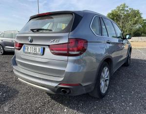 Grey BMW X5 2018 in Siauliai, with an engine capacity of 2.00 L and mileage of 237 thousand km for 16900 €, photo 5 on AUTOMOTO.COM.LV