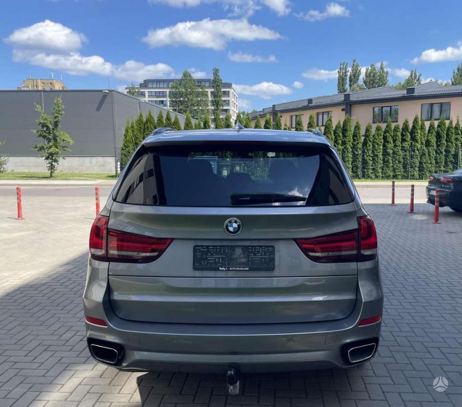 Grey BMW X5 2018 in Kaunas, with an engine capacity of 2.00 L and mileage of 149 thousand km for 18500 €, photo 6 on AUTOMOTO.COM.LV