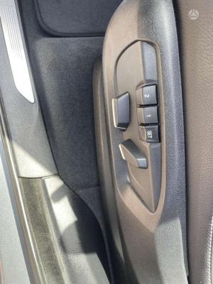 Grey BMW X5 2018 in Kaunas, with an engine capacity of 2.00 L and mileage of 149 thousand km for 18500 €, photo 14 on AUTOMOTO.COM.LV