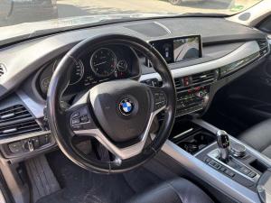 Grey BMW X5 2018 in Vilnius, with an engine capacity of 2.99 L and mileage of 320 thousand km for 17200 €, photo 9 on AUTOMOTO.COM.LV