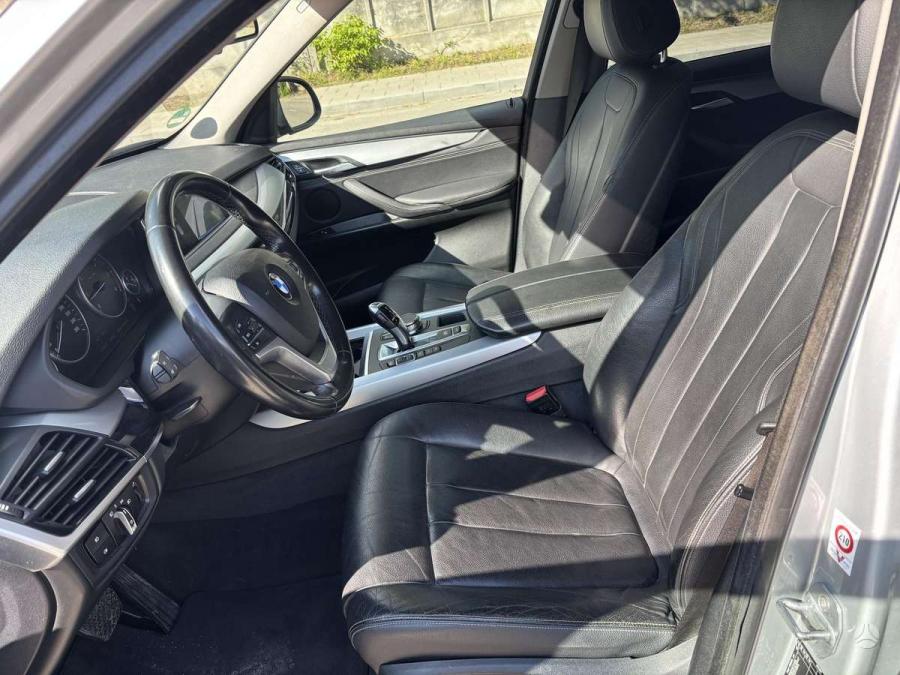 Grey BMW X5 2018 in Vilnius, with an engine capacity of 2.99 L and mileage of 320 thousand km for 17200 €, photo 12 on AUTOMOTO.COM.LV