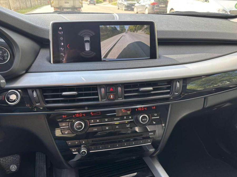 Grey BMW X5 2018 in Vilnius, with an engine capacity of 2.99 L and mileage of 320 thousand km for 17200 €, photo 15 on AUTOMOTO.COM.LV