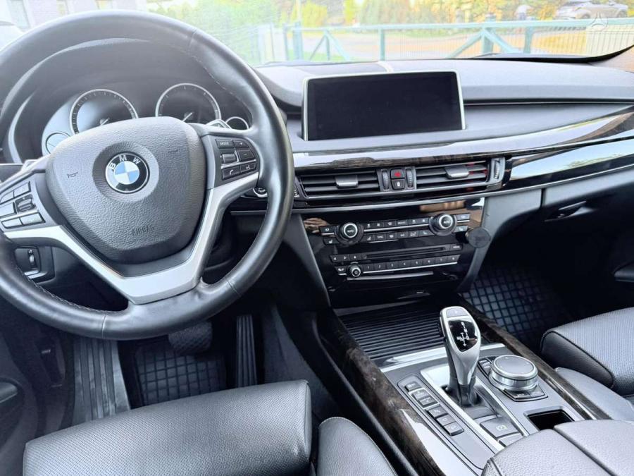 Pelēks BMW X5 2018 Viļņa, ar dzinēja tilpumu 2.99 L un nobraukumu 211 tūkst. km par 25700 €, foto 17 vietnē AUTOMOTO.COM.LV