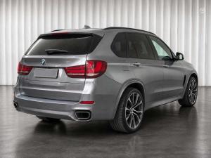 Grey BMW X5 2018 in Tukums, with an engine capacity of 2.99 L and mileage of 192 thousand km for 27777 €, photo 3 on AUTOMOTO.COM.LV