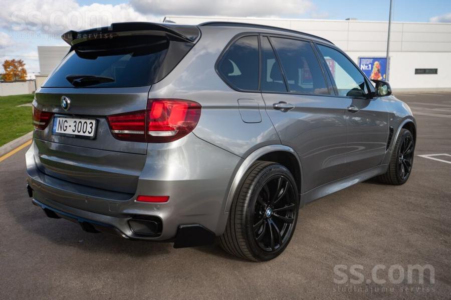 Pelēks BMW X5 2018 Daugavpils, ar dzinēja tilpumu 3.00 L un nobraukumu 97 tūkst. km par 30000 €, foto 4 vietnē AUTOMOTO.COM.LV