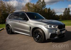 Pelēks BMW X5 2018 Daugavpils, ar dzinēja tilpumu 3.00 L un nobraukumu 97 tūkst. km par 30000 €, foto 5 vietnē AUTOMOTO.COM.LV