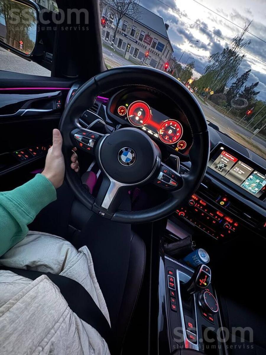 Pelēks BMW X5 2018 Daugavpils, ar dzinēja tilpumu 3.00 L un nobraukumu 97 tūkst. km par 30000 €, foto 13 vietnē AUTOMOTO.COM.LV