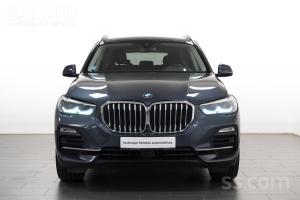 Pelēks BMW X5 2019 Rīga, ar dzinēja tilpumu 3.00 L un nobraukumu 157 tūkst. km par 38900 €, foto 3 vietnē AUTOMOTO.COM.LV