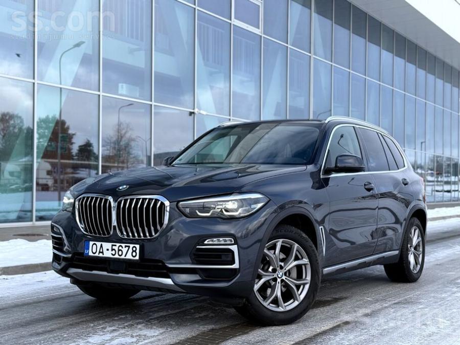Grey BMW X5 2019 in Rezekne, with an engine capacity of 2.00 L and mileage of 184 thousand km for 35990 €, photo 2 on AUTOMOTO.COM.LV
