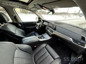 Grey BMW X5 2019 in Rezekne, with an engine capacity of 2.00 L and mileage of 184 thousand km for 35990 €, photo 9 on AUTOMOTO.COM.LV