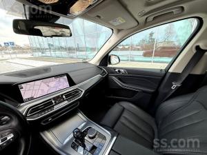 Grey BMW X5 2019 in Rezekne, with an engine capacity of 2.00 L and mileage of 184 thousand km for 35990 €, photo 13 on AUTOMOTO.COM.LV