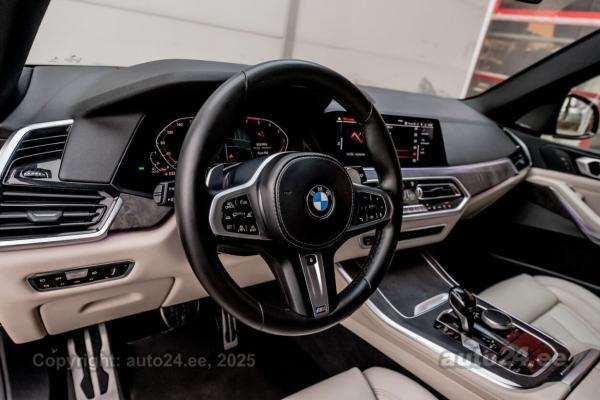 Grey BMW X5 2019 in Parnu, with an engine capacity of 3.00 L and mileage of 131 thousand km for 43900 €, photo 11 on AUTOMOTO.COM.LV