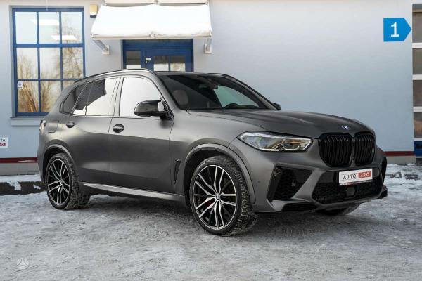 Grey BMW X5 2019 in Vilnius, with an engine capacity of 3.00 L and mileage of 102 thousand km for 43000 €, photo 1 on AUTOMOTO.COM.LV