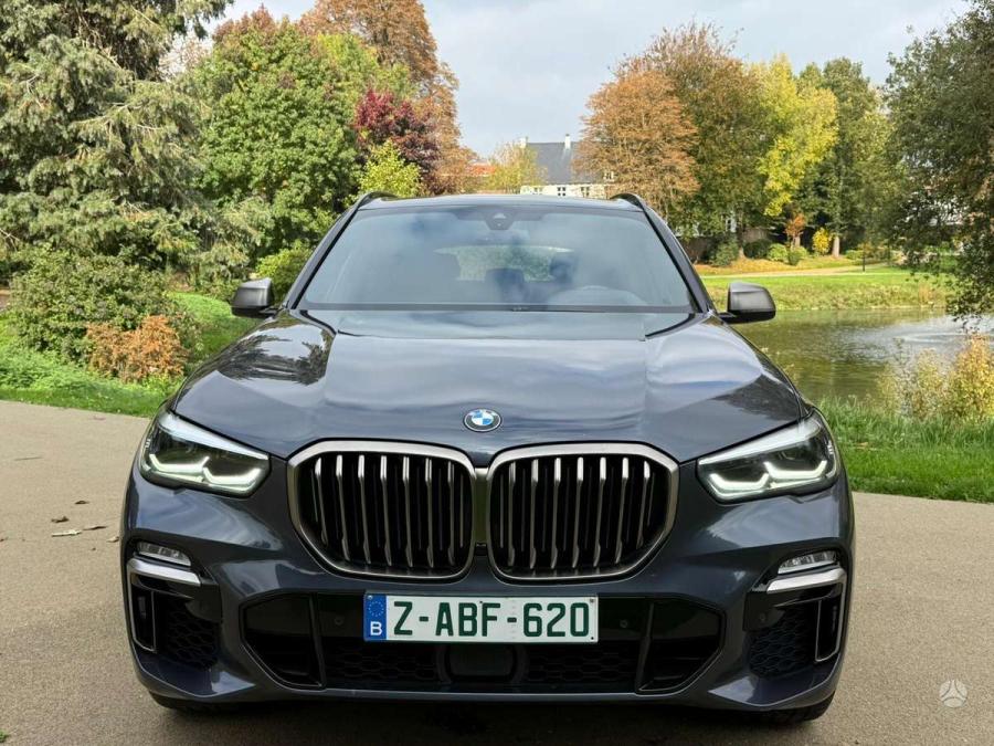 Grey BMW X5 2019 in Utena, with an engine capacity of 2.99 L and mileage of 340 thousand km for 23700 €, photo 1 on AUTOMOTO.COM.LV