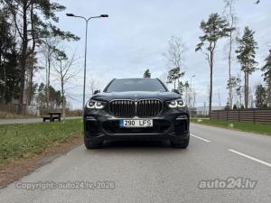 Pelēks BMW X5 2019 Tallina, ar dzinēja tilpumu 3.00 L un nobraukumu 125 tūkst. km par 49900 €, foto 3 vietnē AUTOMOTO.COM.LV