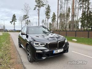 Pelēks BMW X5 2019 Tallina, ar dzinēja tilpumu 3.00 L un nobraukumu 125 tūkst. km par 49900 €, foto 4 vietnē AUTOMOTO.COM.LV