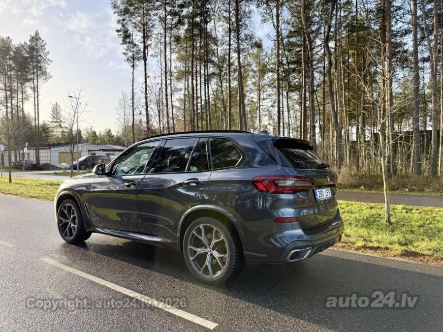 Pelēks BMW X5 2019 Tallina, ar dzinēja tilpumu 3.00 L un nobraukumu 125 tūkst. km par 49900 €, foto 6 vietnē AUTOMOTO.COM.LV
