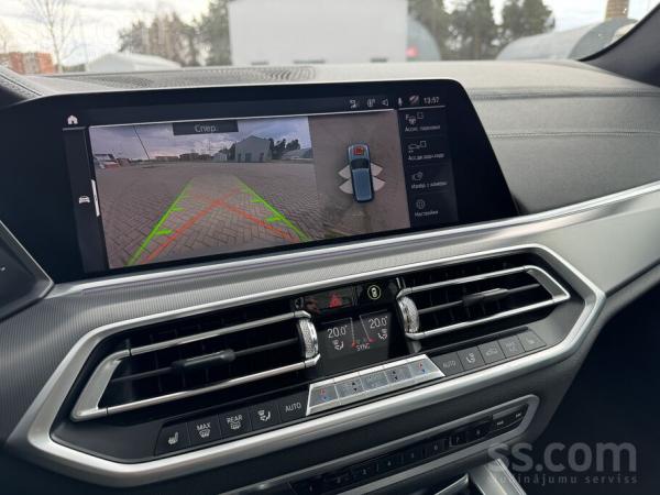 Grey BMW X5 2019 in Valmiera, with an engine capacity of 3.00 L and mileage of 160 thousand km for 47100 €, photo 8 on AUTOMOTO.COM.LV