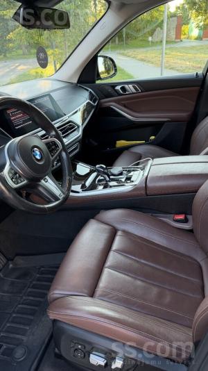 Pelēks BMW X5 2019 Daugavpils, ar dzinēja tilpumu 3.00 L un nobraukumu 193 tūkst. km par 38500 €, foto 12 vietnē AUTOMOTO.COM.LV