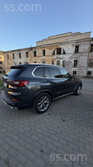 Pelēks BMW X5 2019 Daugavpils, ar dzinēja tilpumu 3.00 L un nobraukumu 193 tūkst. km par 38500 €, foto 16 vietnē AUTOMOTO.COM.LV