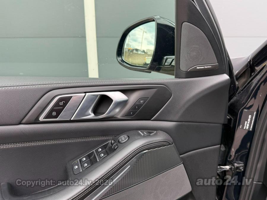 Pelēks BMW X5 2019 Tallina, ar dzinēja tilpumu 3.00 L un nobraukumu 165 tūkst. km par 44990 €, foto 13 vietnē AUTOMOTO.COM.LV