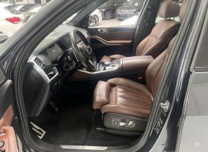 Grey BMW X5 2019 in Utena, with an engine capacity of 2.99 L and mileage of 194 thousand km for 35900 €, photo 11 on AUTOMOTO.COM.LV