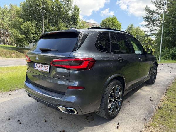 Grey BMW X5 2019 in Utena, with an engine capacity of 2.99 L and mileage of 195 thousand km for 35950 €, photo 10 on AUTOMOTO.COM.LV