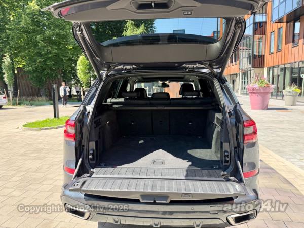 Pelēks BMW X5 2019 Tallina, ar dzinēja tilpumu 3.00 L un nobraukumu 135 tūkst. km par 47500 €, foto 8 vietnē AUTOMOTO.COM.LV