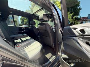 Pelēks BMW X5 2019 Tallina, ar dzinēja tilpumu 3.00 L un nobraukumu 135 tūkst. km par 47500 €, foto 16 vietnē AUTOMOTO.COM.LV