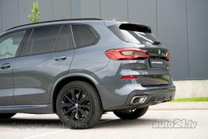 Pelēks BMW X5 2019 Tartu, ar dzinēja tilpumu 3.00 L un nobraukumu 131 tūkst. km par 44700 €, foto 13 vietnē AUTOMOTO.COM.LV
