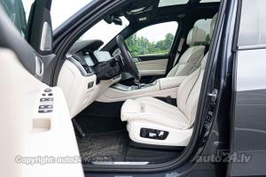 Pelēks BMW X5 2019 Tartu, ar dzinēja tilpumu 3.00 L un nobraukumu 131 tūkst. km par 44700 €, foto 16 vietnē AUTOMOTO.COM.LV
