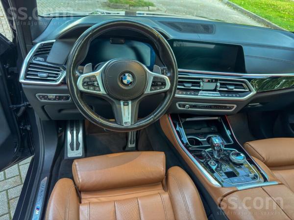 BMW X5 2019 in Riga on AUTOMOTO.COM.LV Grey BMW X5 2019 in Riga, with an engine capacity of 3.00 L and mileage of 140 thousand km for 41500 €, photo 10 on AUTOMOTO.COM.LV