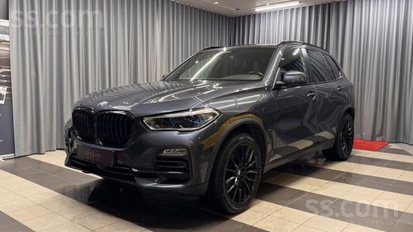 Pelēks BMW X5 2020 Rīga, ar dzinēja tilpumu 3.00 L un nobraukumu 165 tūkst. km par 38990 €, foto 1 vietnē AUTOMOTO.COM.LV
