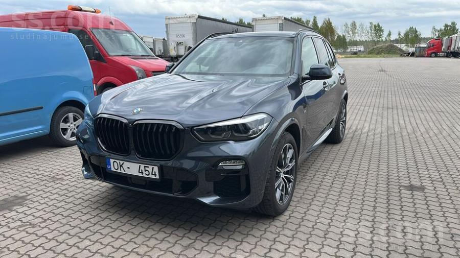 Pelēks BMW X5 2020 Rīga, ar dzinēja tilpumu 3.00 L un nobraukumu 124 tūkst. km par 42900 €, foto 3 vietnē AUTOMOTO.COM.LV