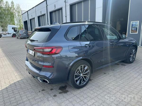 Pelēks BMW X5 2020 Rīga, ar dzinēja tilpumu 3.00 L un nobraukumu 124 tūkst. km par 42900 €, foto 5 vietnē AUTOMOTO.COM.LV