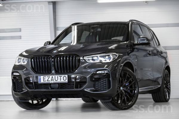 Grey BMW X5 2020 in Tukums, with an engine capacity of 3.00 L and mileage of 0 thousand km for 48800 €, photo 1 on AUTOMOTO.COM.LV