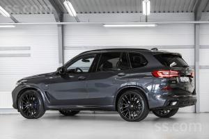 Pelēks BMW X5 2020 Tukums, ar dzinēja tilpumu 3.00 L un nobraukumu 0 tūkst. km par 48800 €, foto 9 vietnē AUTOMOTO.COM.LV